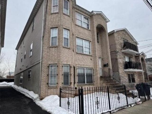 Th Ave, Newark, Home For Sale