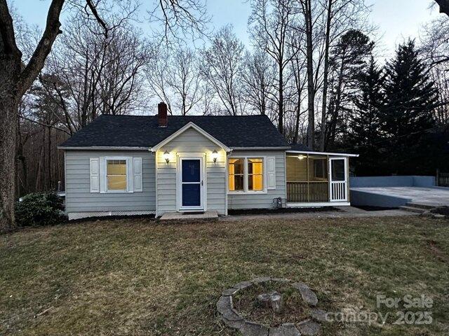 Th Ave Ne, Hickory, Home For Sale