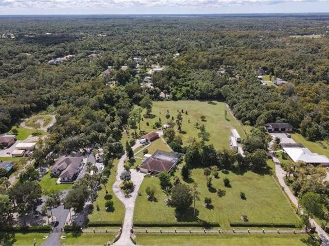 Th Ave Nw, Naples, Home For Sale