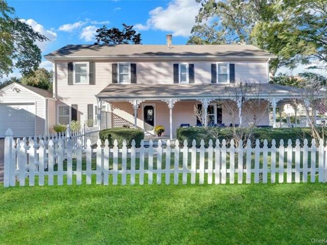 Th Ave, Saint James, Home For Sale