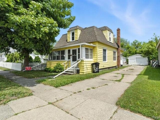 Th Ave, Port Huron, Home For Sale
