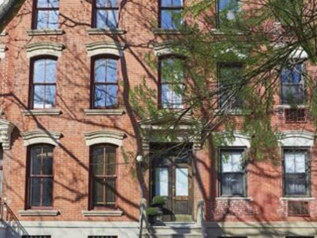 Th Ave, Queens, Home For Sale