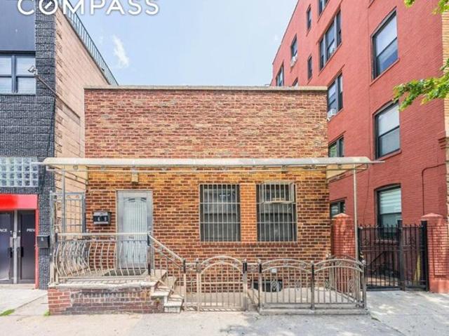 Th Ave, Queens, Home For Sale