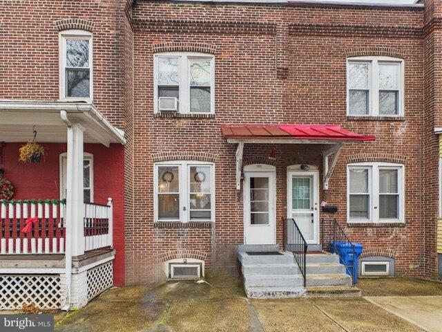 Th Ave, Roebling, Home For Sale