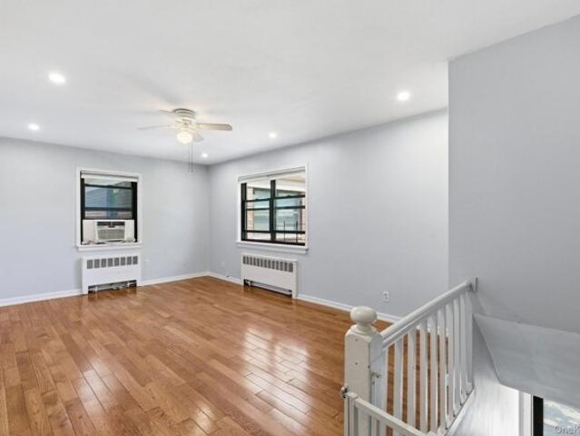 Th Ave Unit A, Oakland Gardens, Property For Sale