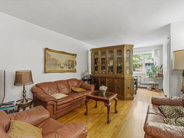 Th Ave Unit B, Corona, Property For Sale