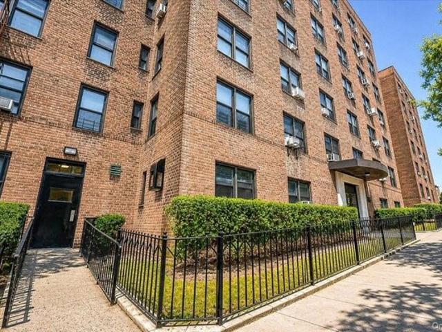 Th Ave Unit C, Forest Hills, Property For Sale