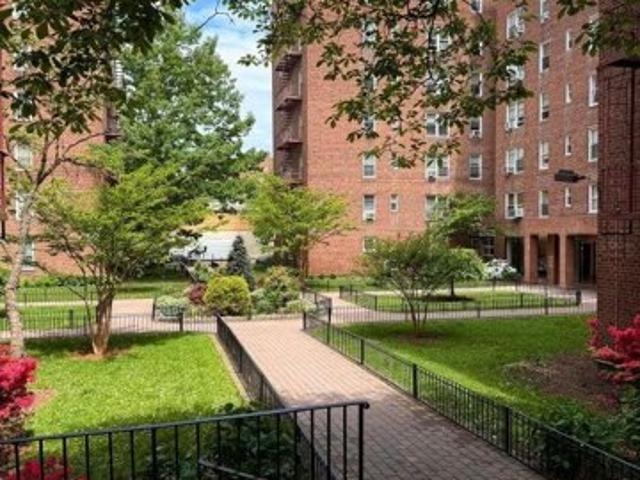 Th Ave Unit E, Forest Hills, Property For Sale
