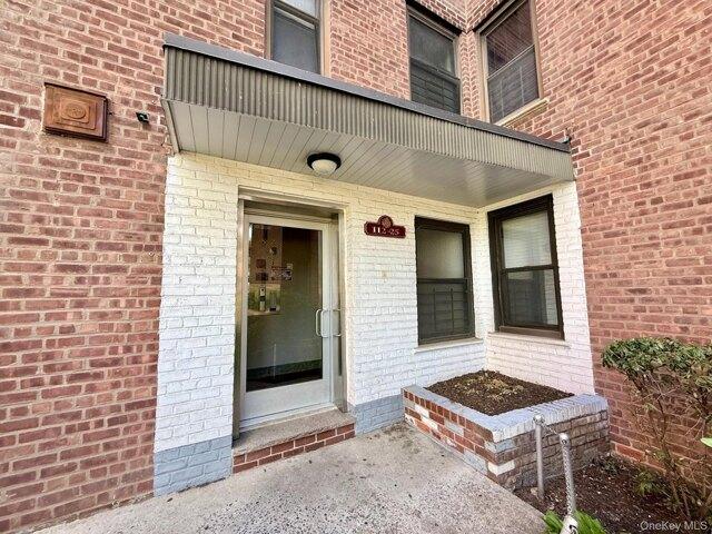 Th Ave Unit H, Corona, Property For Sale