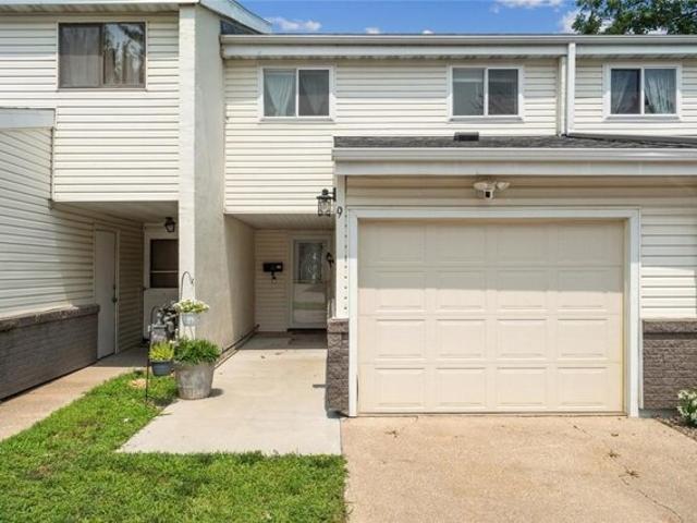 Th Avenue Dr Sw Unit,cedar Rapids, Condo For Sale