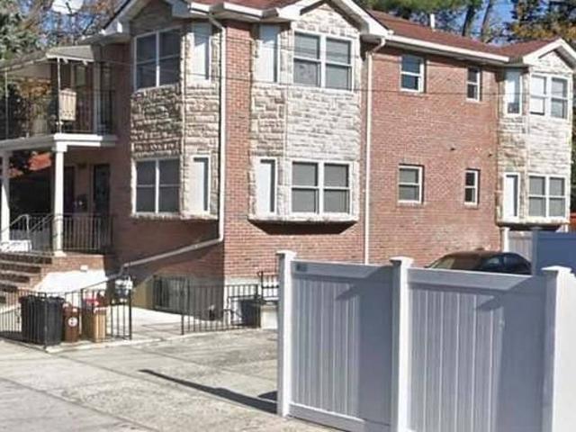 Th, Bayside, Home For Sale