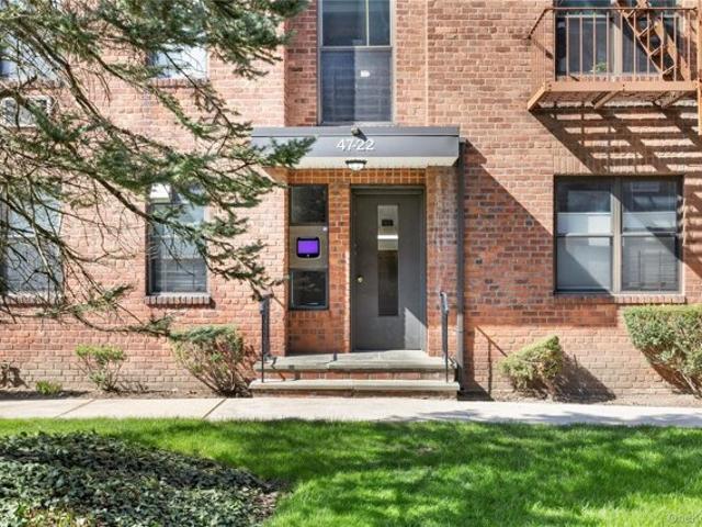 Th Pl Unit B, Bayside, Property For Sale
