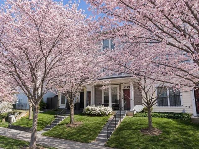 Th Pl Se, Washington, Home For Sale