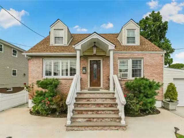 TH PL, SPRINGFIELD GARDENS, NY 11413 Single Family Residence F.