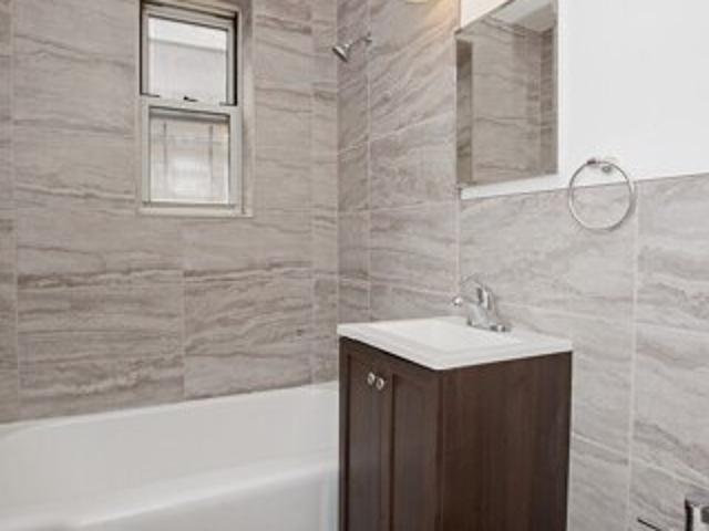 Th Rd Unit E, Queens, Property For Sale