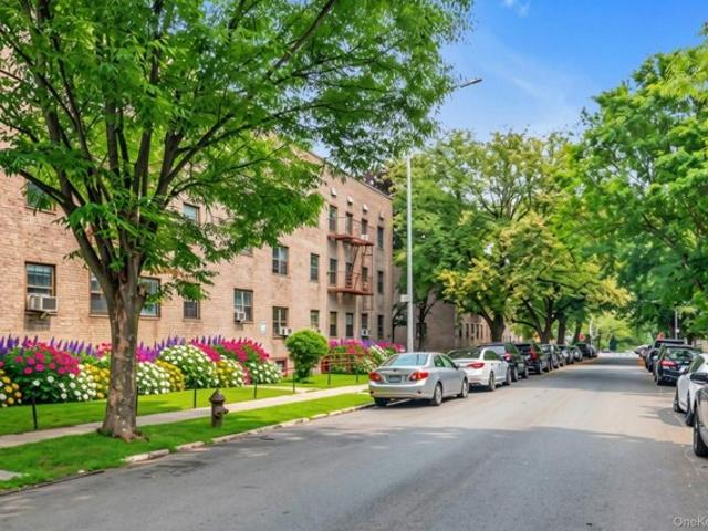 Th Rd Unit K, Flushing, Property For Sale