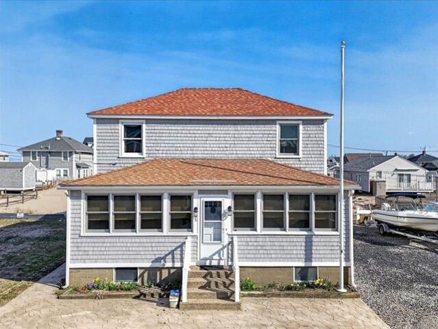 Th Rd, Marshfield, Home For Sale