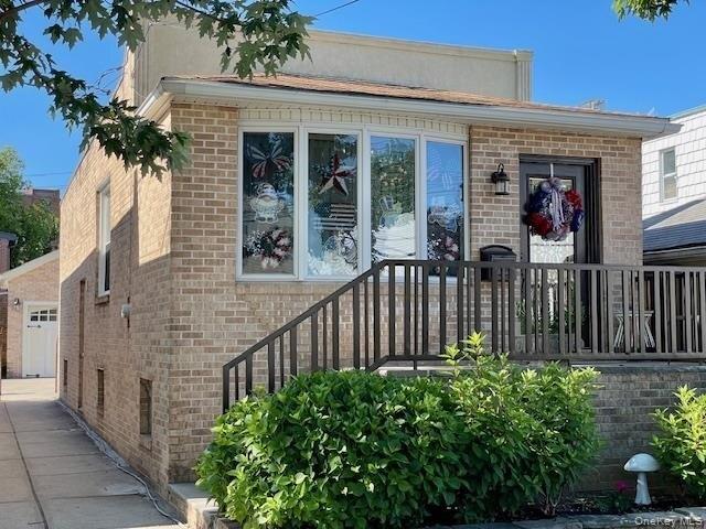 Th Rd, Middle Village, Home For Sale