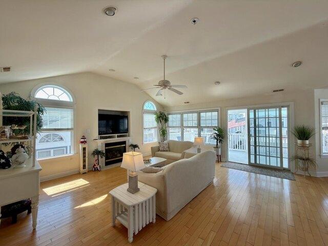 Th St Unit Nd, Sea Isle City, Home For Sale