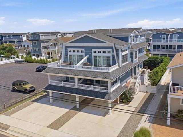 Th St Unit,avalon, Home For Sale