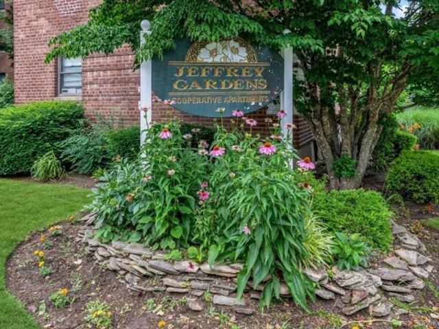 Th St Unit A, Bayside, Property For Sale