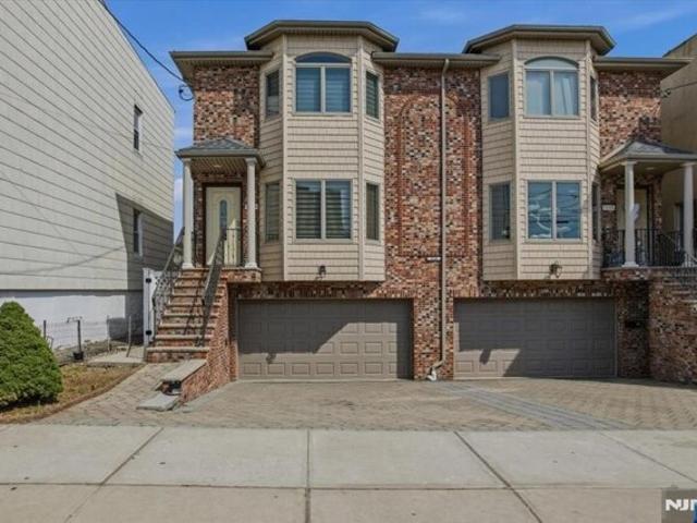 Th St Unit A, Fairview, Home For Sale