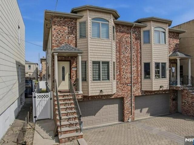 Th St Unit A, Fairview, Home For Sale