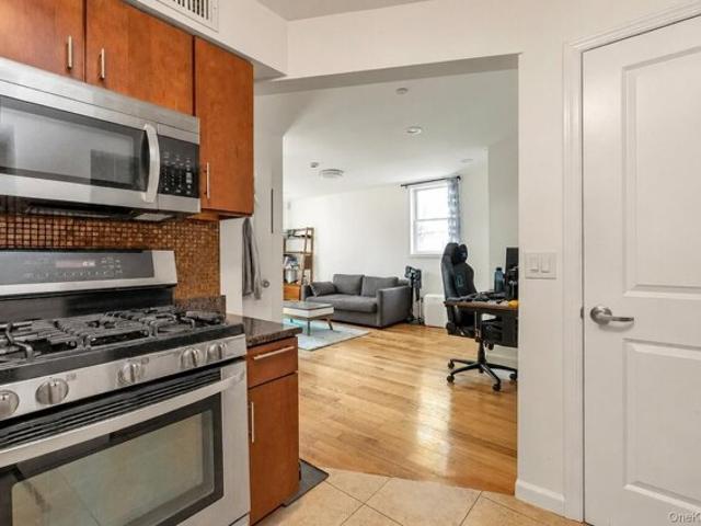 Th St Unit Ao, Flushing, Condo For Sale