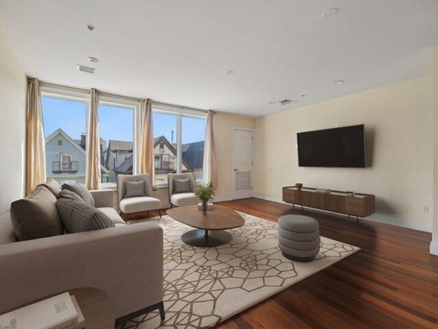 Th St Unit B, Weehawken, Condo For Sale
