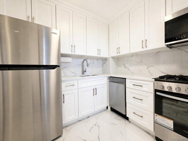 Th St Unit D, Rego Park, Property For Sale