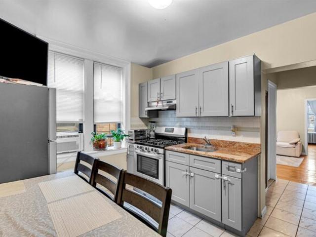 Th St Unit D, Union City, Condo For Sale