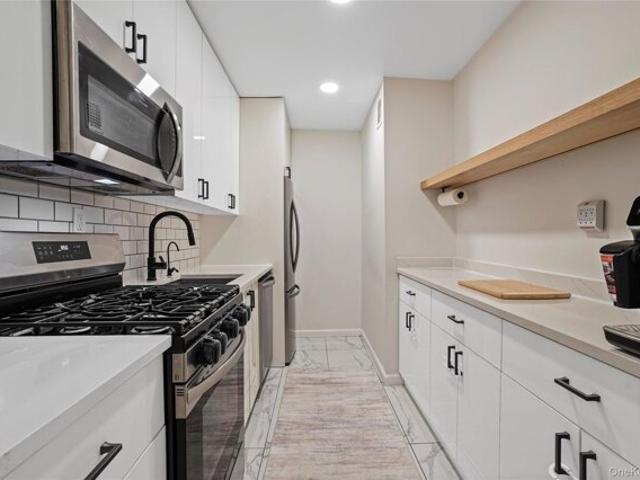 Th St Unit E, Howard Beach, Property For Sale