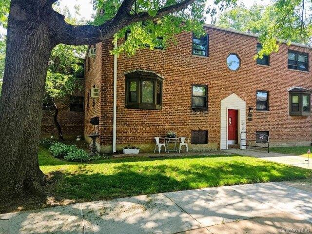 Th St Unit, Howard Beach, Property For Sale
