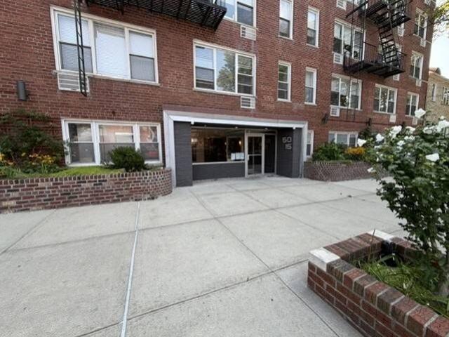 Th St Unit, Sunnyside, Property For Sale