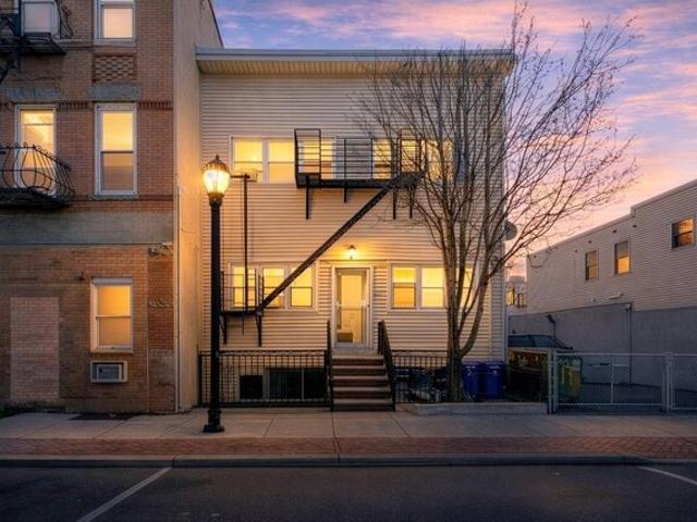 Th St, Union City, Home For Sale