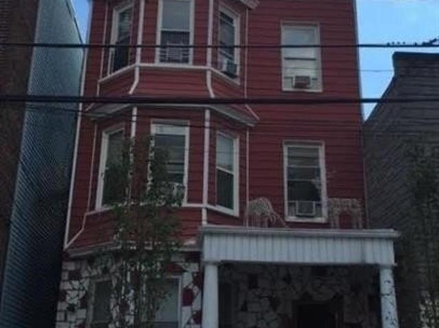 Th St, Union City, Home For Sale