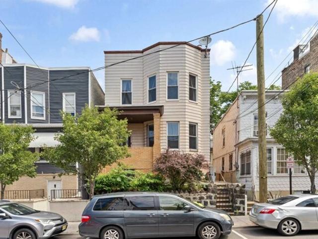 Th St, Union City, Home For Sale