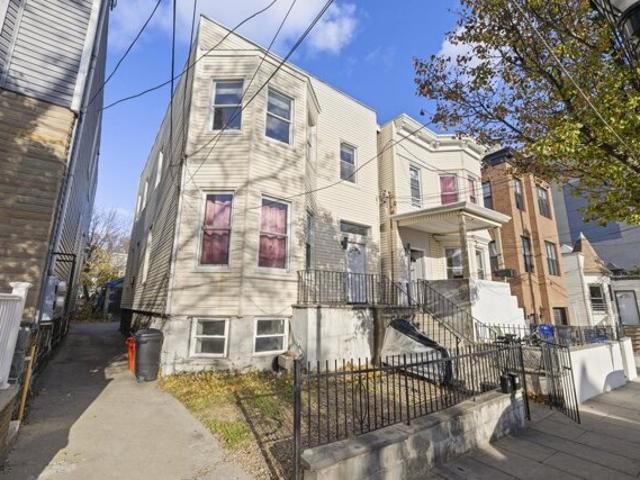 Th St, Union City, Home For Sale