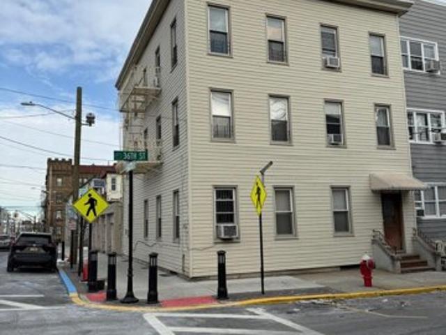 Th St, Union City, Home For Sale