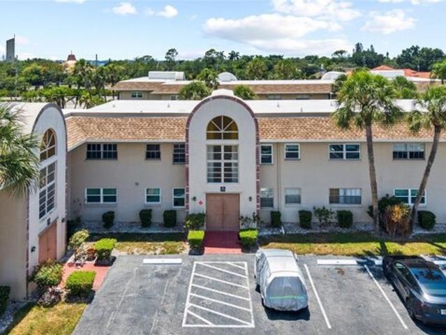 Th St W Apt A, Bradenton, Condo For Sale