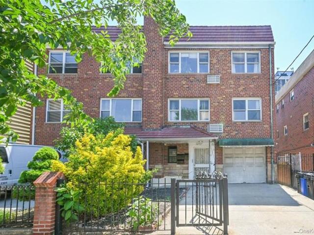Th St, Astoria, Home For Sale