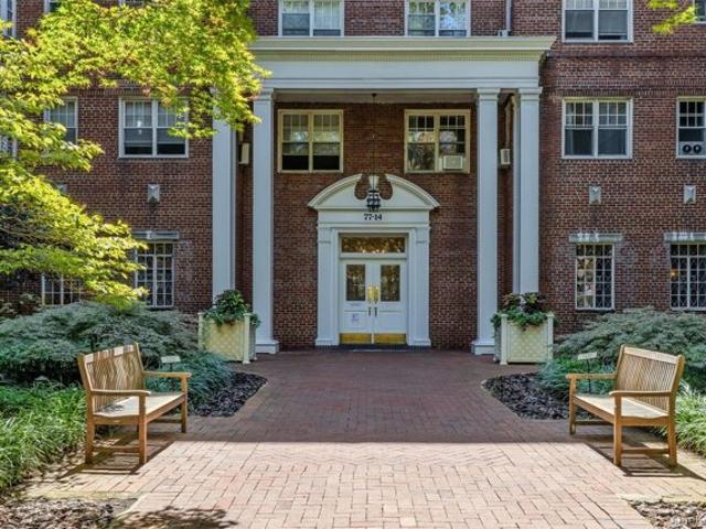 Th St Apt C, Forest Hills, Property For Sale