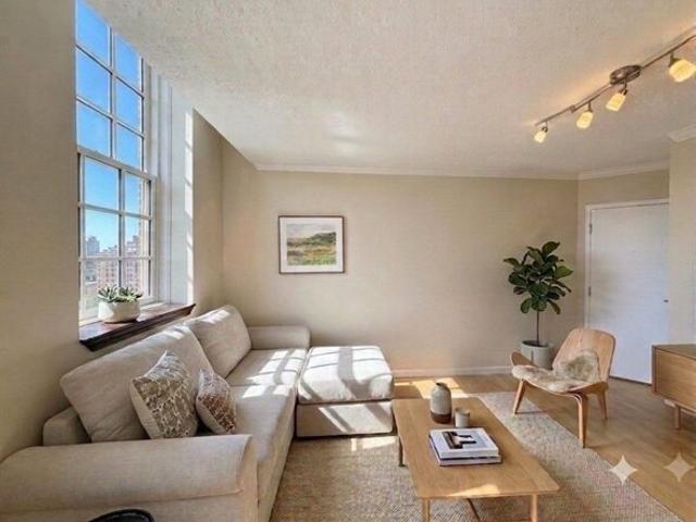 Th St Apt,boston, Condo For Sale