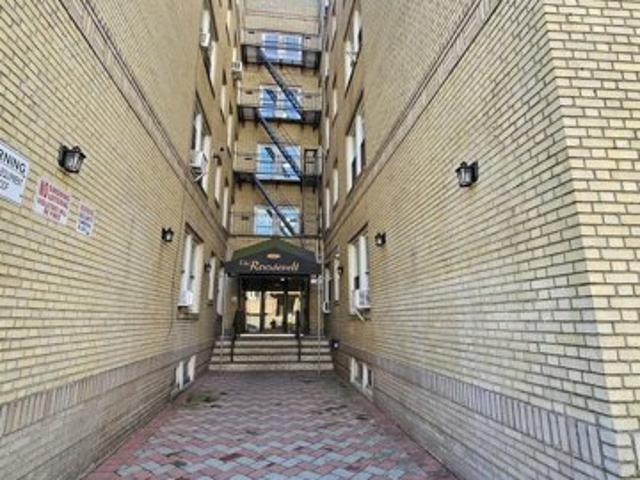 Th St Apt E, Union City, Condo For Sale