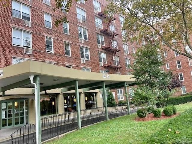 Th St Apt P, Corona, Property For Sale