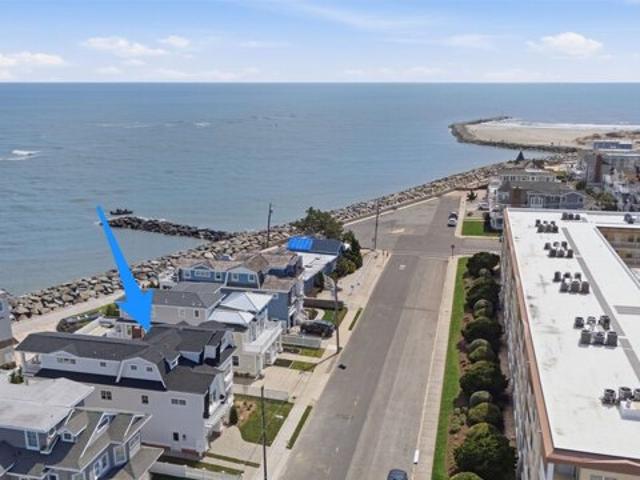 Th St, Avalon, Home For Sale