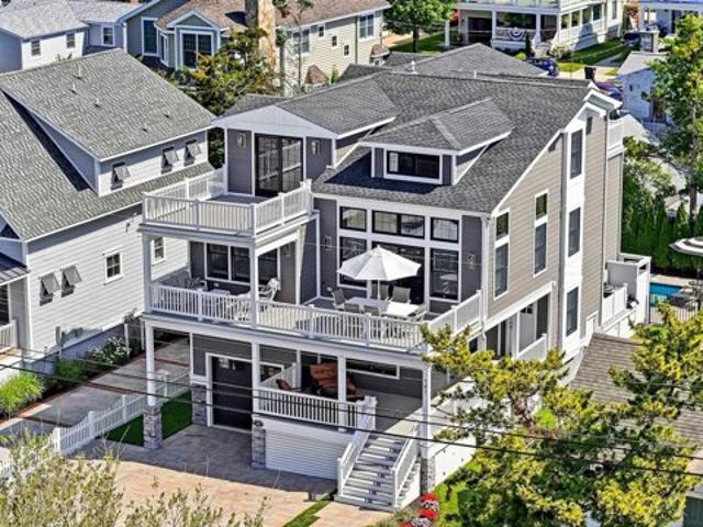 Th St, Avalon, Home For Sale