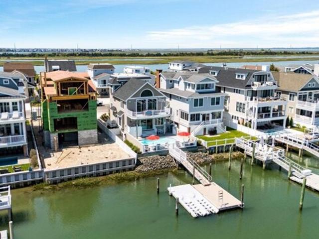 Th St, Avalon, Home For Sale