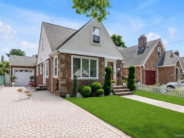 Th St, Bayside, Home For Sale