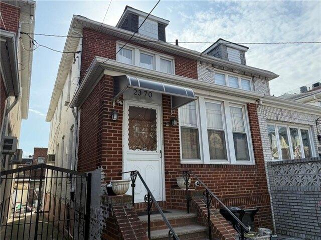 Th St, Brooklyn, Home For Sale